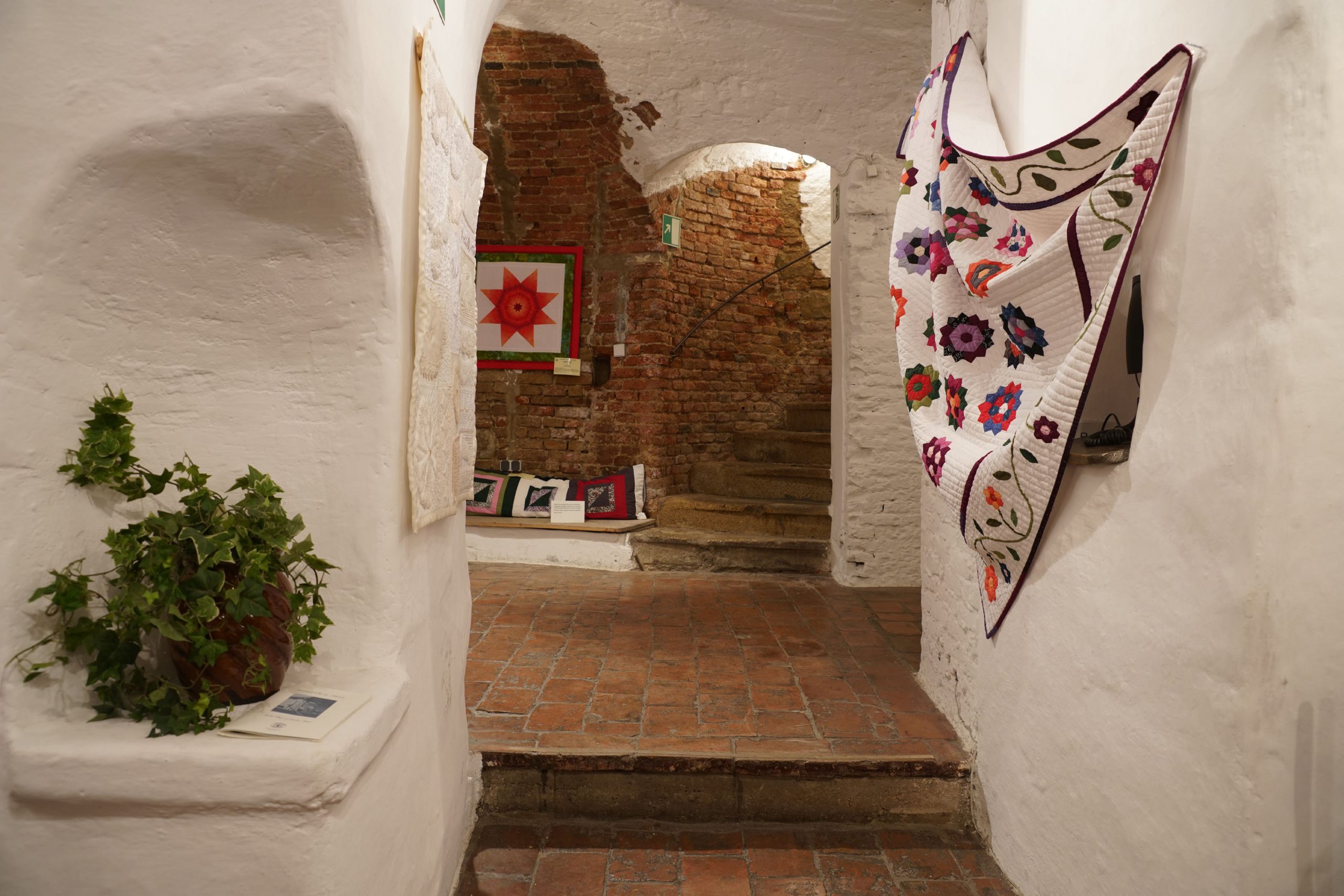 Tradition trifft Moderne - Patchwork Jubiläums-Ausstellung - Tostmann Trachten